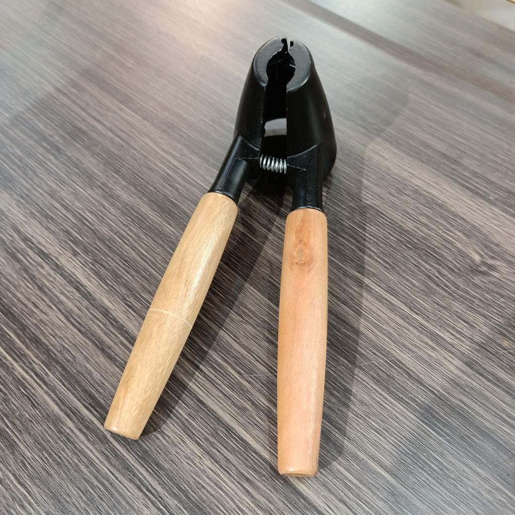 Spring Action Nut Cracker – Zahra Stores